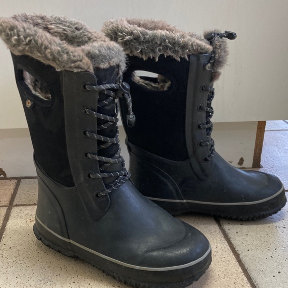 Bogs | Shoes | Bogs Black Furlined Kids Boots | Poshmark